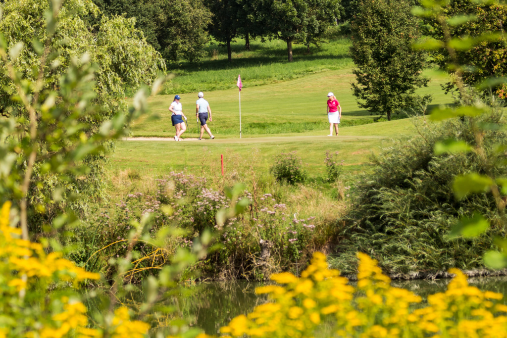 Jouer au Golf – GP Golf de Payerne SA